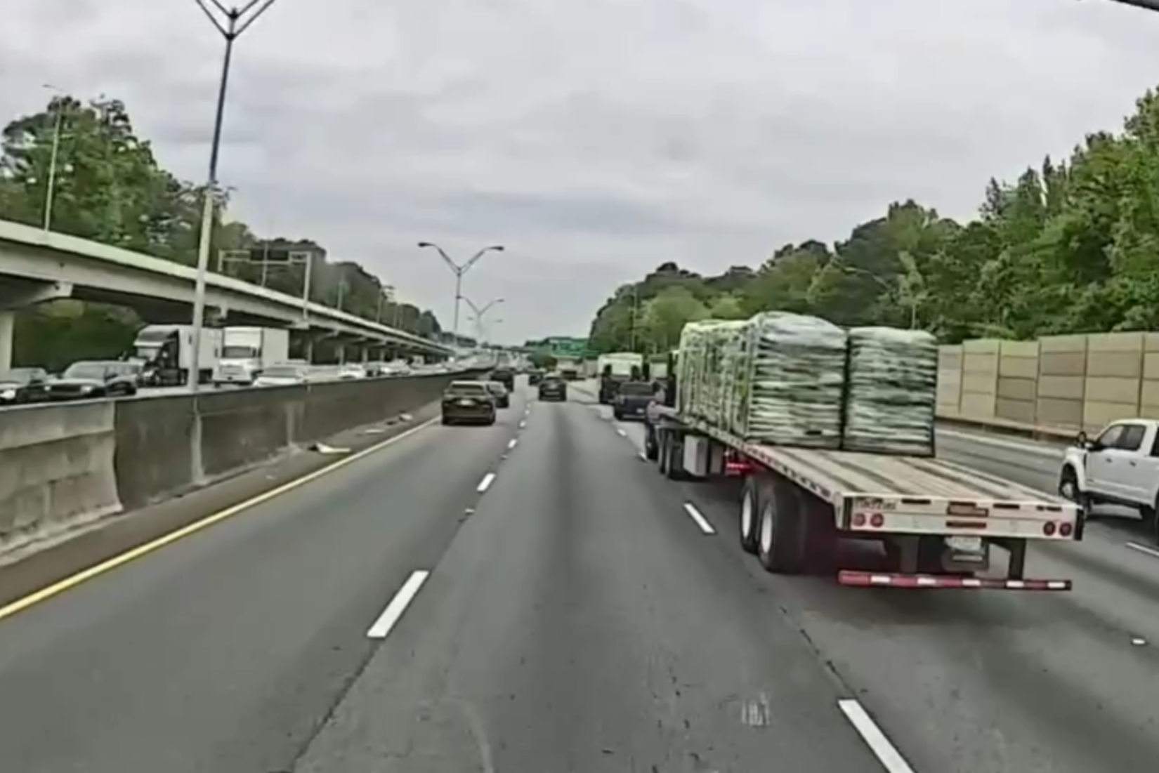 How Technology is Fueling Safety in the Commercial Trucking Industry ...